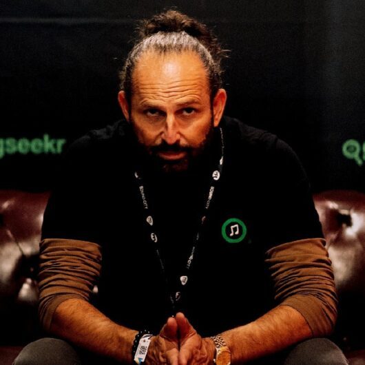 Our Experts - Event Crowd