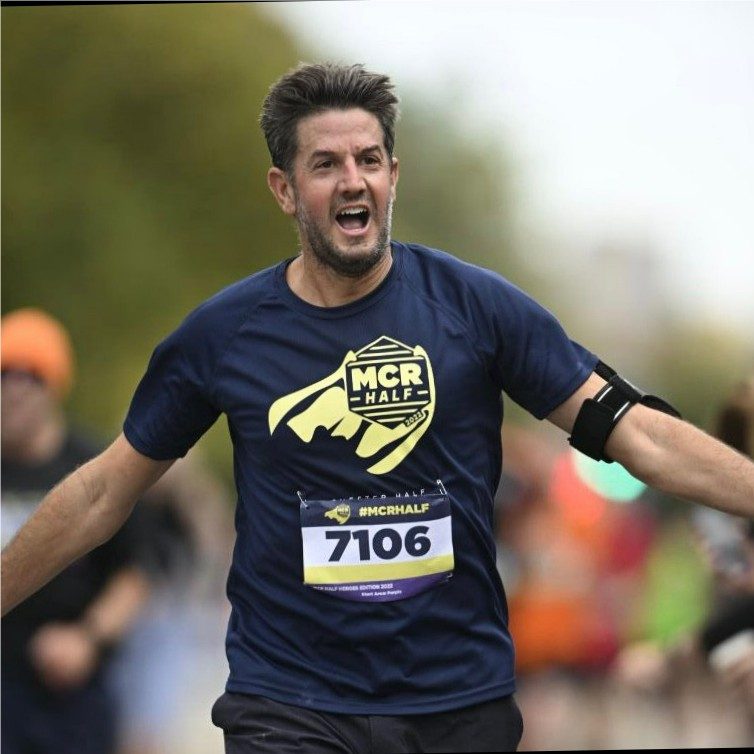 Our Experts - Event Crowd